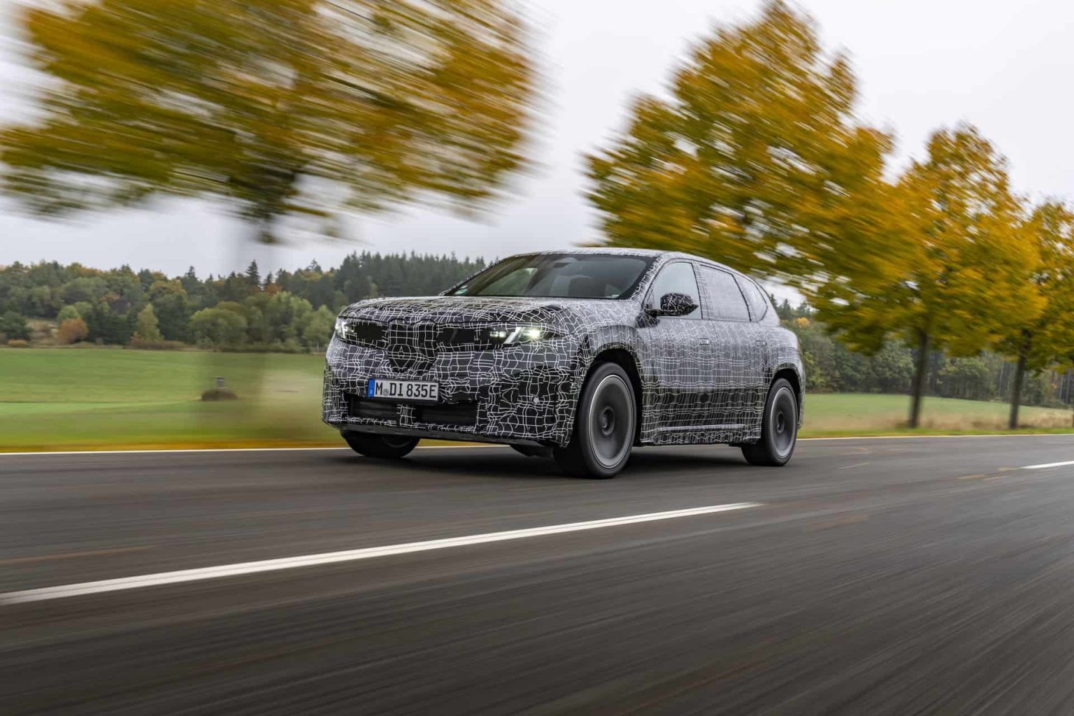 2026 BMW iX3 in China introduces new assisted driving system, Momenta ...